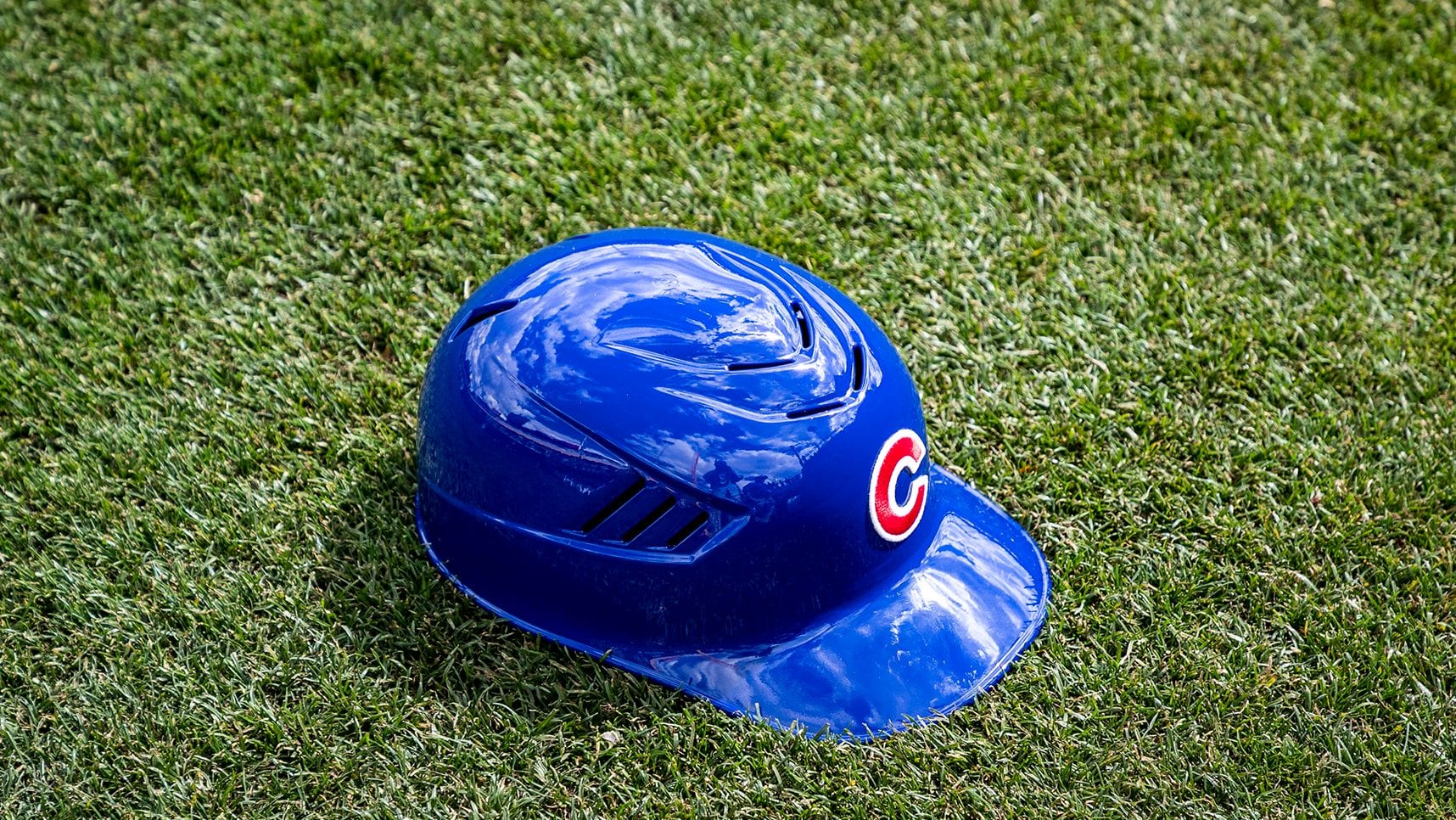 Sld Generic Cubs Helmet Grass - Marquee Sports Network - Television ...
